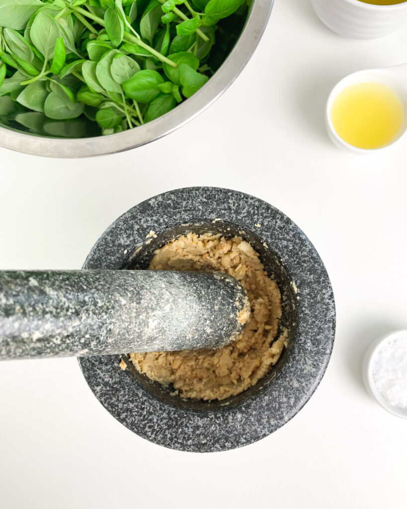 Homemade Pesto without Cheese (Vegan) - a little love